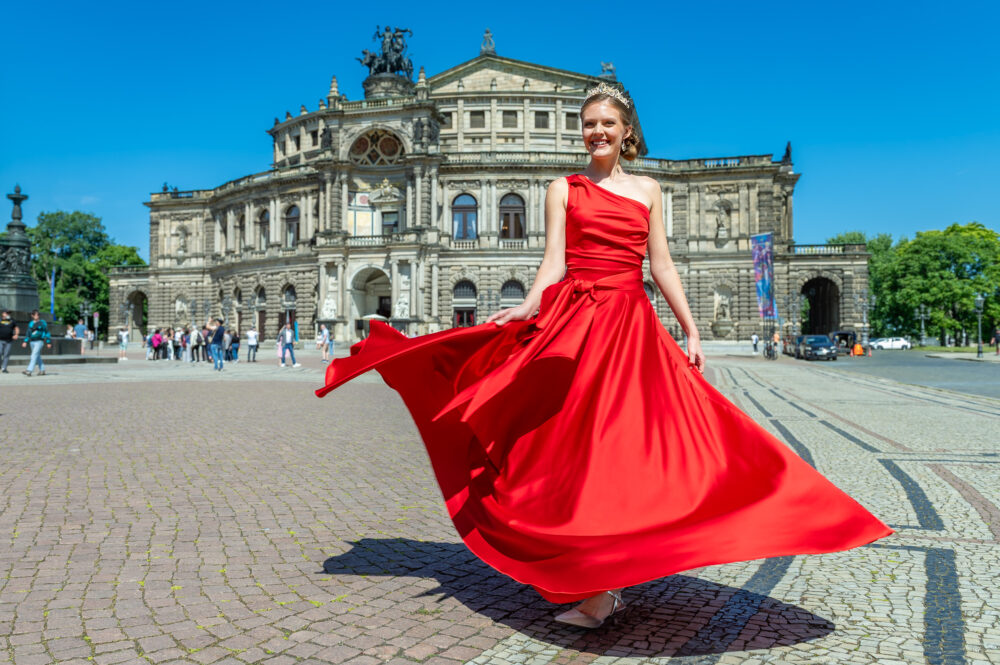 SemperOpernball 2026: Film ab und Bühne frei für feuriges Rot - DAWO ...