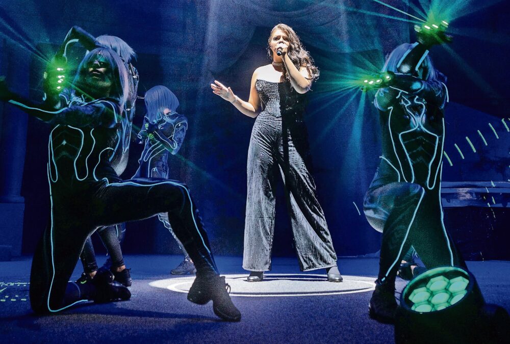 Satin singt jetzt bei der Sarrasani-Dinnershow - DAWO! - Dresden am ...